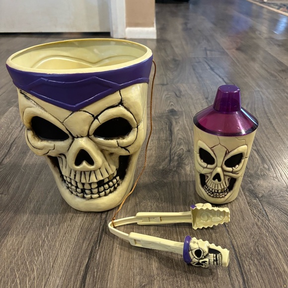 Holiday | Vintage Halloween Plastic Blow Mold Skeleton Skull Ice Bucket ...
